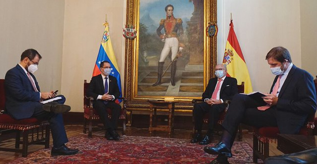 ¡RECIBIDO EN LA CASA AMARILLA! Juan Fernández Trigo es el nuevo ...