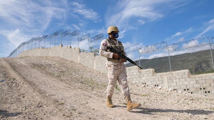 ¡TRAS ASESINATO DEL PRESIDENTE! República Dominicana cierra su frontera con Haití - Noticia al ...