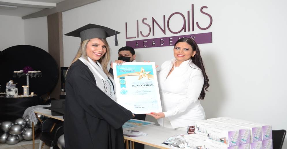 ¡YO QUIERO, YO PUEDO, YO SOY CAPAZ! Lisbeth Paredes abre las puertas de ...