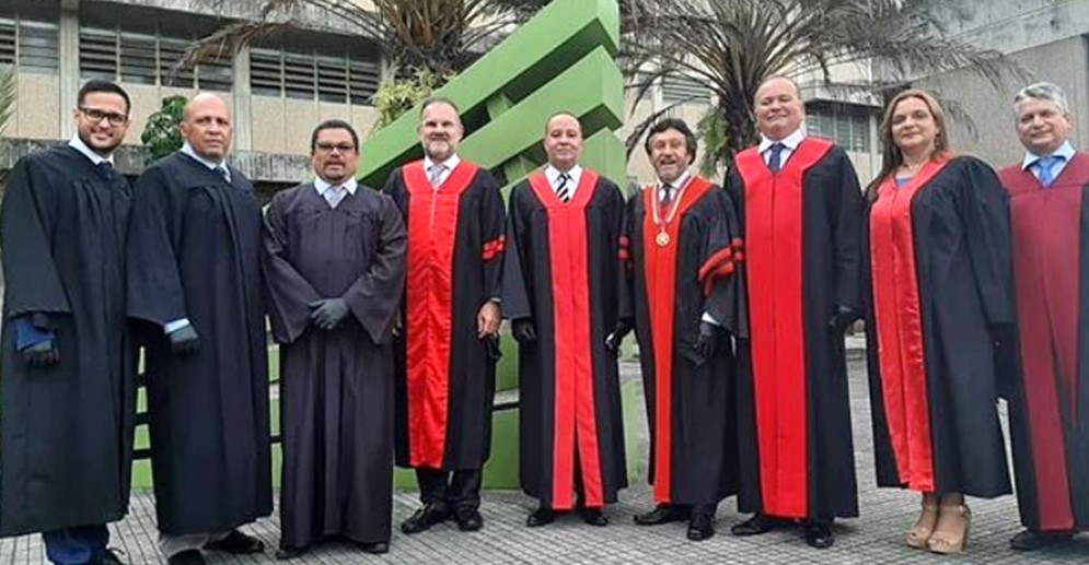 ¡OTRO LOGRO! “Er Conde del Guacharo” se gradúa de Doctor en Ciencias de ...