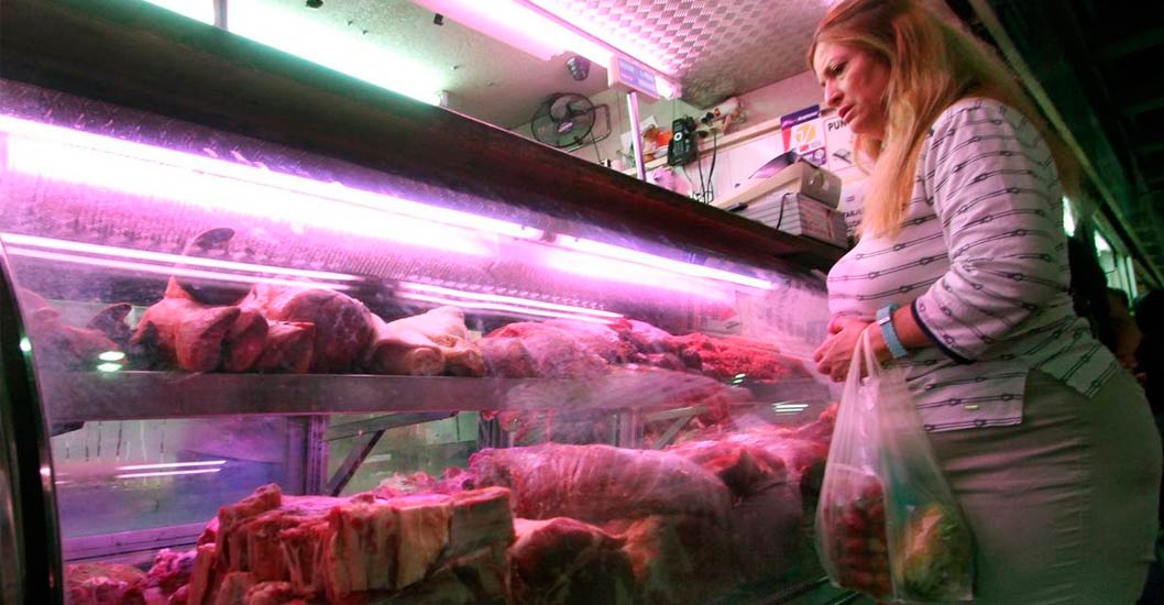 ¡CÓMO SE COME CARNE! El kilo de muchacho redondo cuesta más de Bs. 3,5 ...