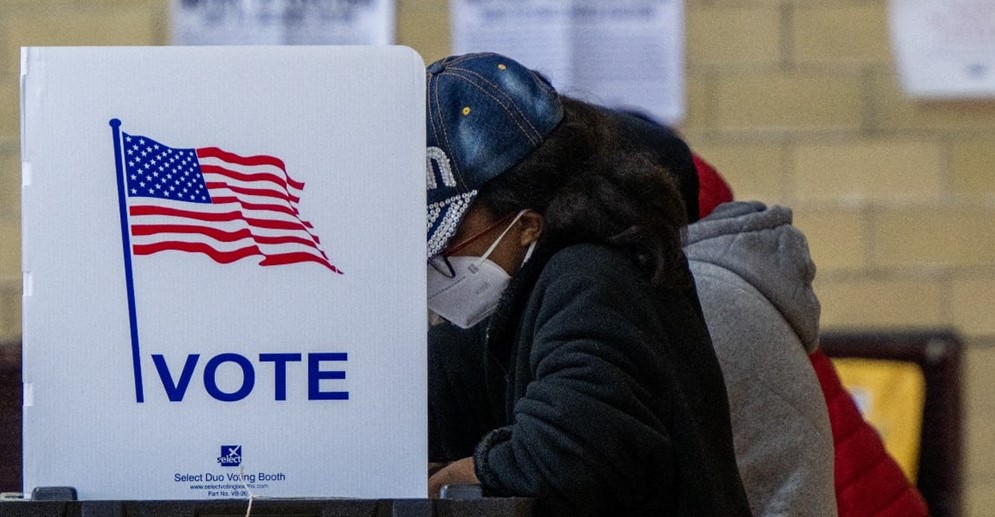 ¡ANÁLISIS! El impacto de la comunidad Latina en los comicios de medio ...