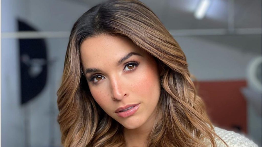 ¡OÍDOS SORDOS A LAS CRÍTICAS! Andrea Rubio se prepara para el Miss ...