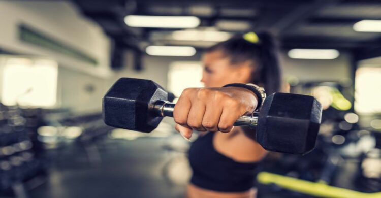 ¡VIVA MÁS Y MEJOR! Los 12 beneficios de entrenar con pesas - Noticia al ...