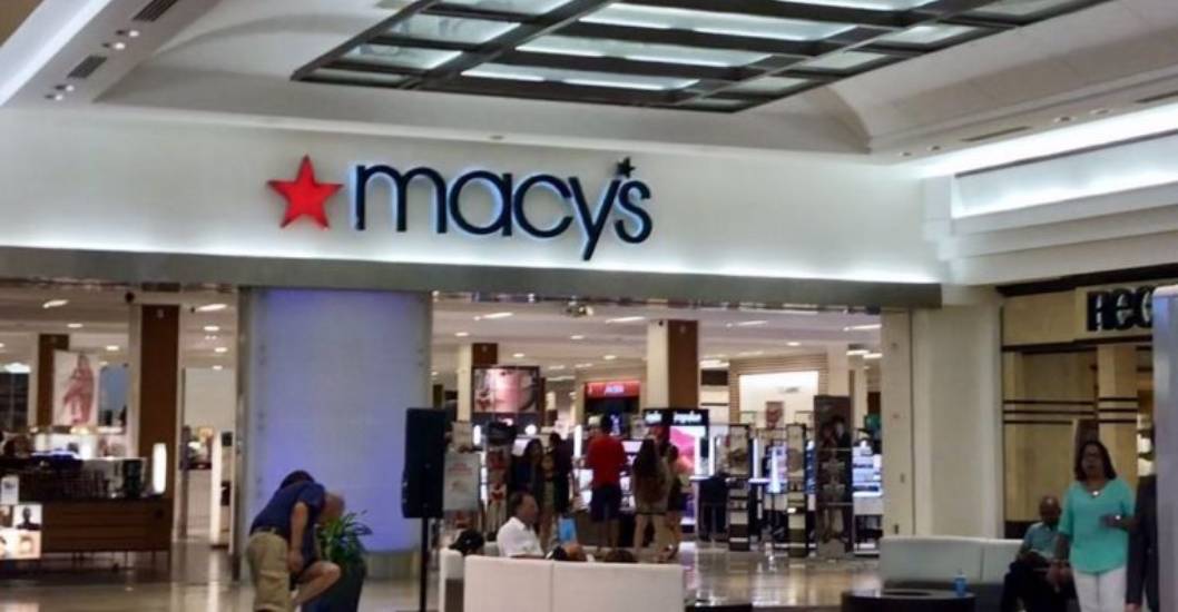 ¡INCURSIÓN DELICTIVA! Roban miles de dólares en joyas en tiendas Macy’s ...