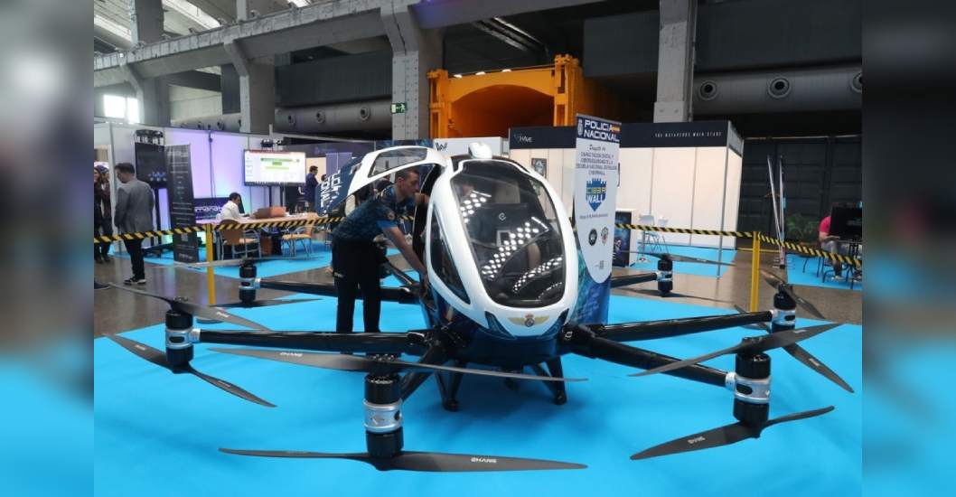 ¡PERFECTO PARA LAS EMERGENCIAS! Megadrón policial un nuevo instrumento ...