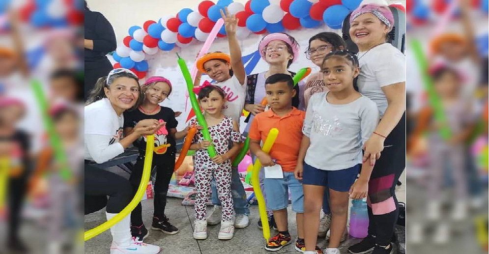 ¡AL RITMO DE LA MÚSICA! Irdez y Movimientos Fitness del Zulia bailaron ...