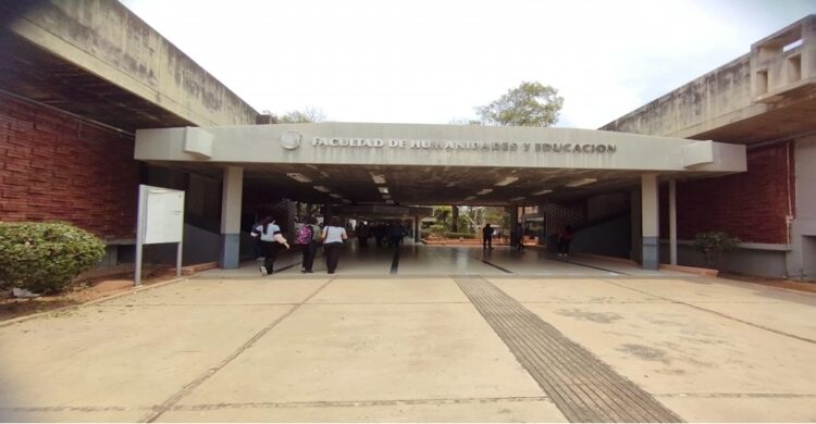 ¡ESPERANZA Y COMPROMISO! Facultad de Humanidades y Educación de LUZ ...