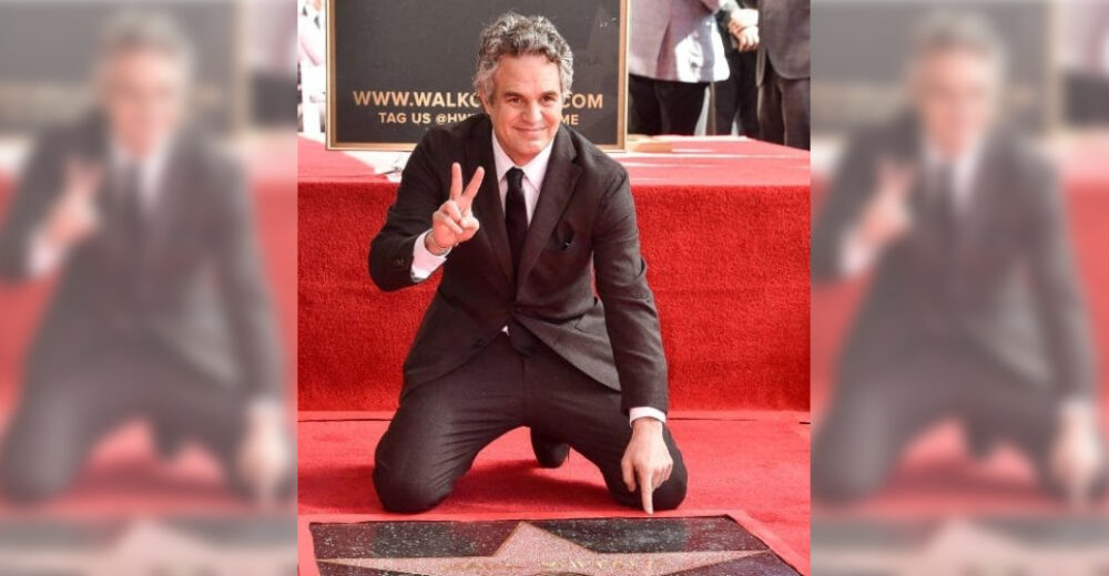¡EL HULK DE THE AVENGERS! Mark Ruffalo recibe su estrella en el Paseo ...