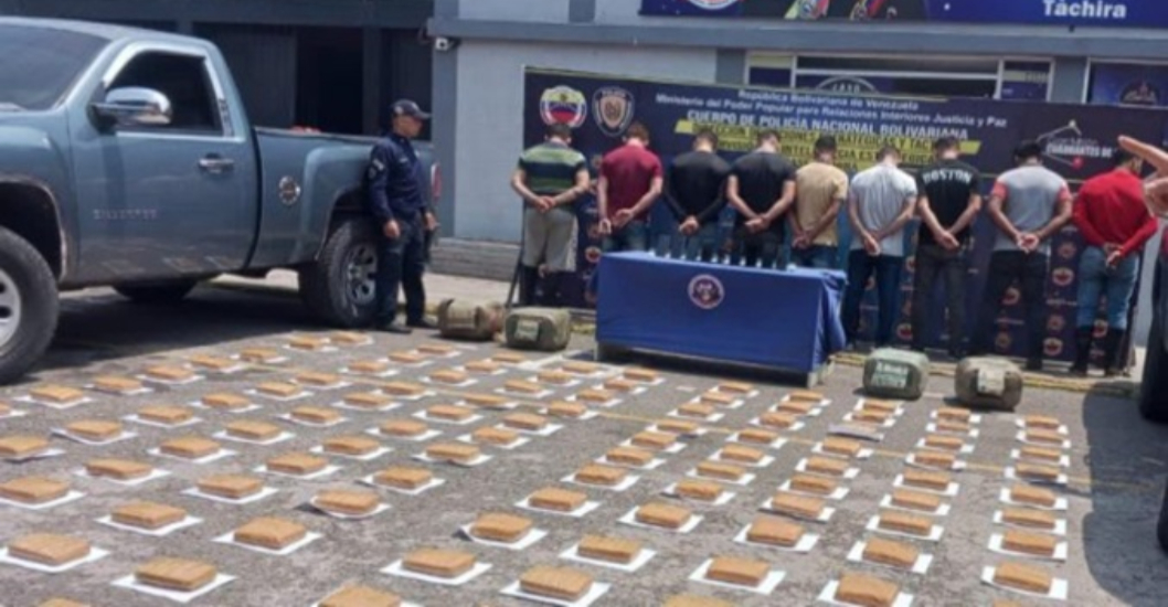 ¡TRASLADABAN 84 KILOS DE DROGA! Detienen a 10 personas que ...