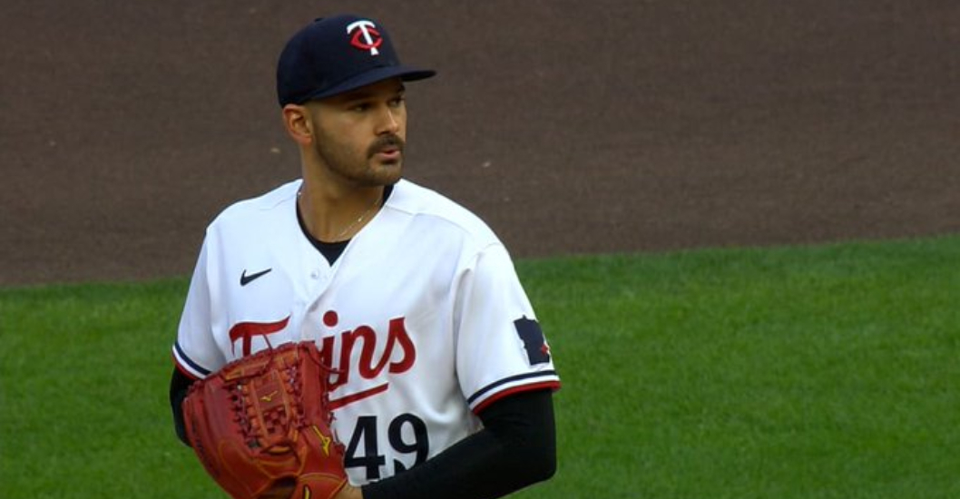 ¡LISTA HISTÓRICA! Pabló López se acerca al millar de innings y ponches ...