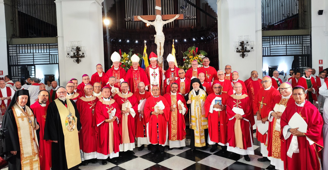 ¡ASUME SU MISIÓN PASTORAL! Monseñor Raúl Biord toma posesión como nuevo ...