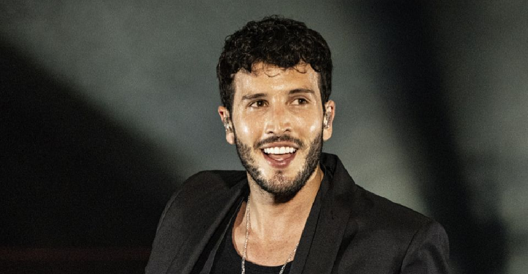 ¡RECIENTES ESTRENOS! Sebastián Yatra lanza 'Disco Rayado' y Becky G se ...