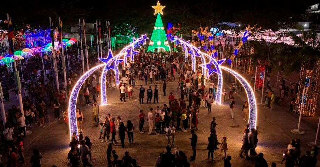 ¡SE ENCENDIÓ LA NAVIDAD EN TODA VENEZUELA! Las regiones del país le dan ...