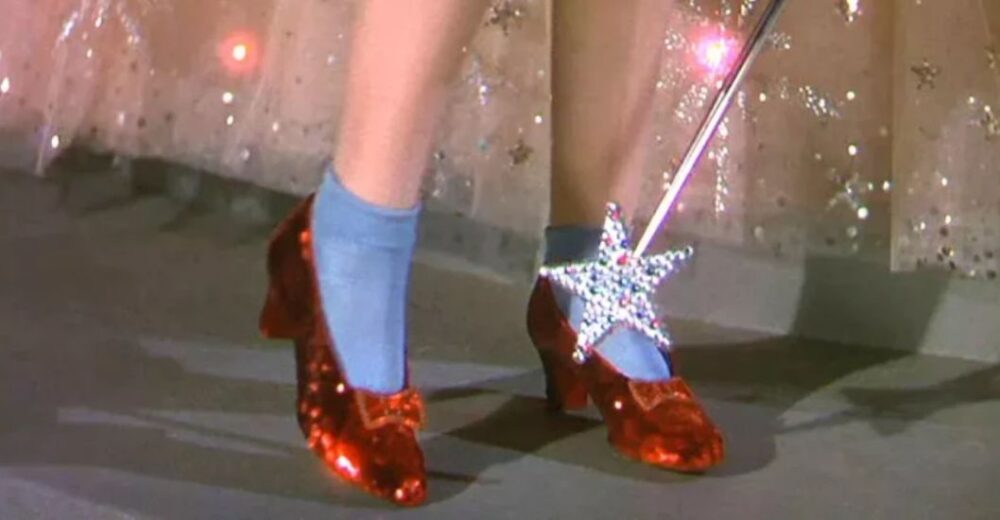 ¡ICÓNICOS Y LEGENDARIOS! Zapatos rojos de "El Mago de Oz" serán ...