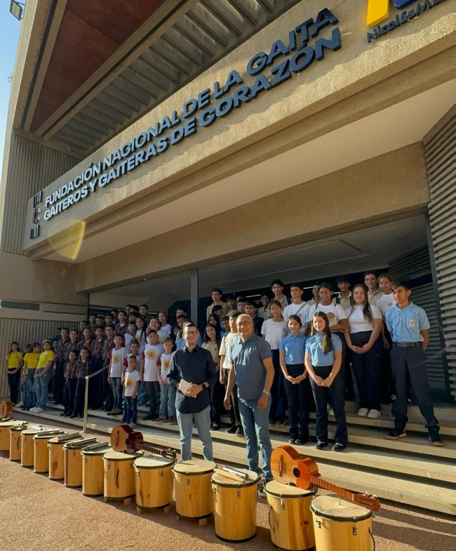 ¡VIVO EL FOLKLORE ZULIANO! Fundación Nacional de la Gaita sigue ...