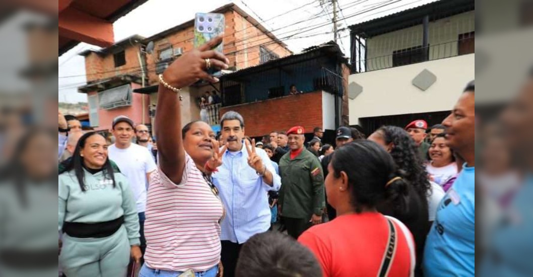 ¡INTEGRADO POR 10 CONSEJOS COMUNALES! Presidente Maduro presenta ...