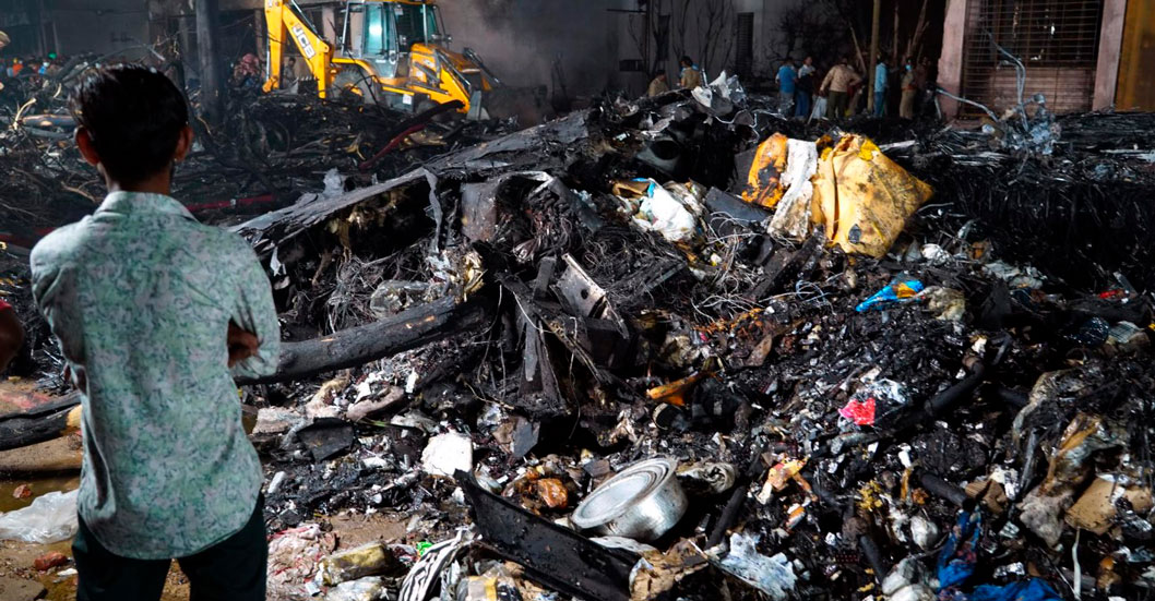 ¡ENTREGAN 120 CUERPOS A FAMILIAS! Identifican a 162 víctimas de la tragedia de Air India ...