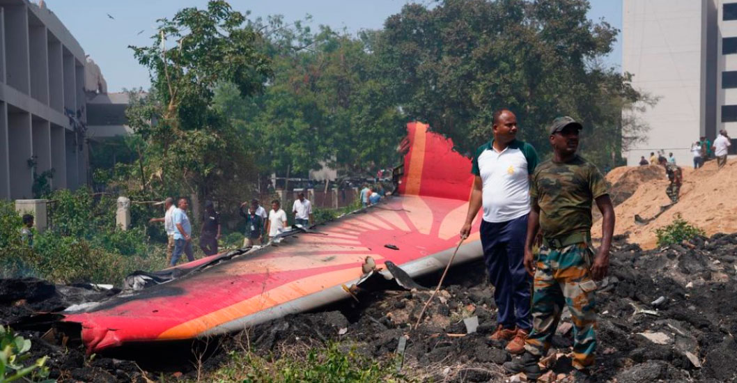 ¡CLAVE PARA ESCLARECER LA TRAGEDIA! Hallan la segunda caja negra del avión siniestrado en India ...