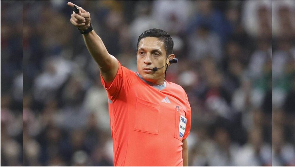 ¡NOMINADO A MEJOR ÁRBITRO DE FÚTBOL DEL MUNDO! Venezolano Jesús ...