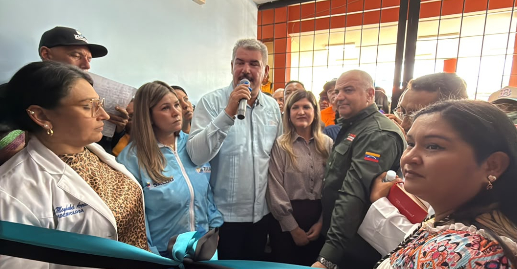 ¡SALUD DIGNA PARA PERIJÁ! Gobernador Luis Caldera entrega rehabilitado ...